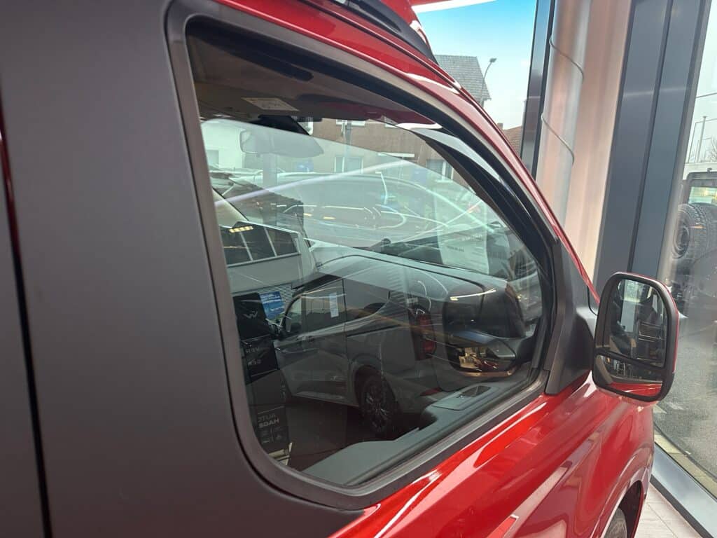 Rain / wind deflector dark tinted / Transit Custom (V710 Mod. from 2024 ...