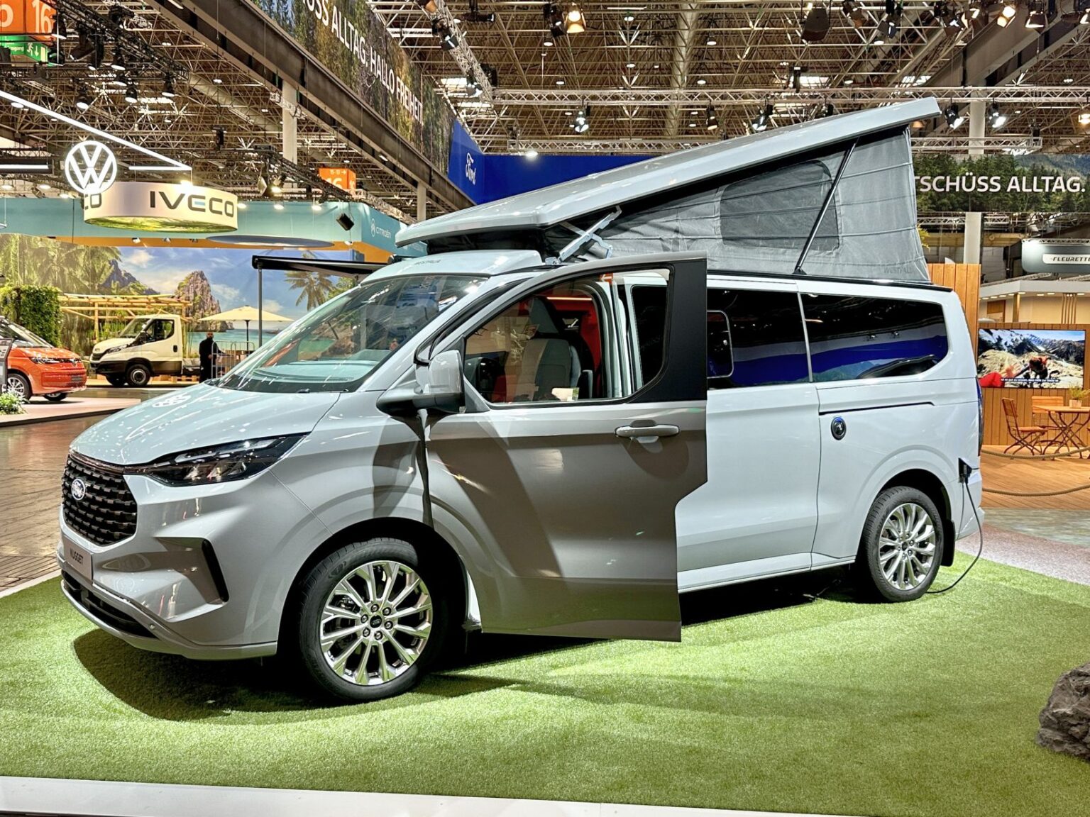 Ford Nugget L2 Aufstelldach (Neu 2024) beim Nugget-Store