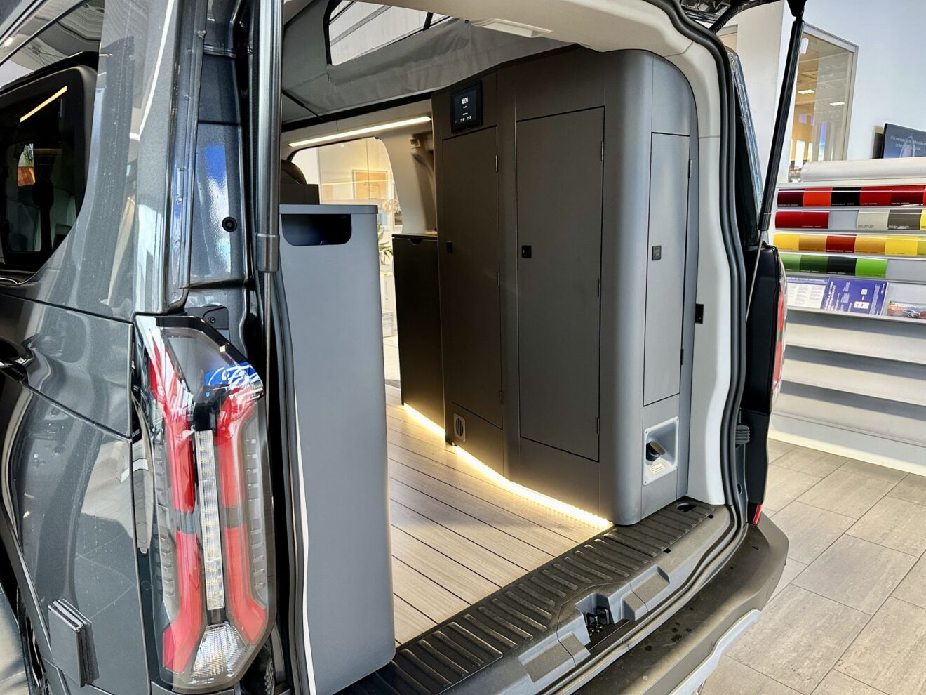Ford Nugget L2 Aufstelldach (Neu 2024) beim Nugget-Store